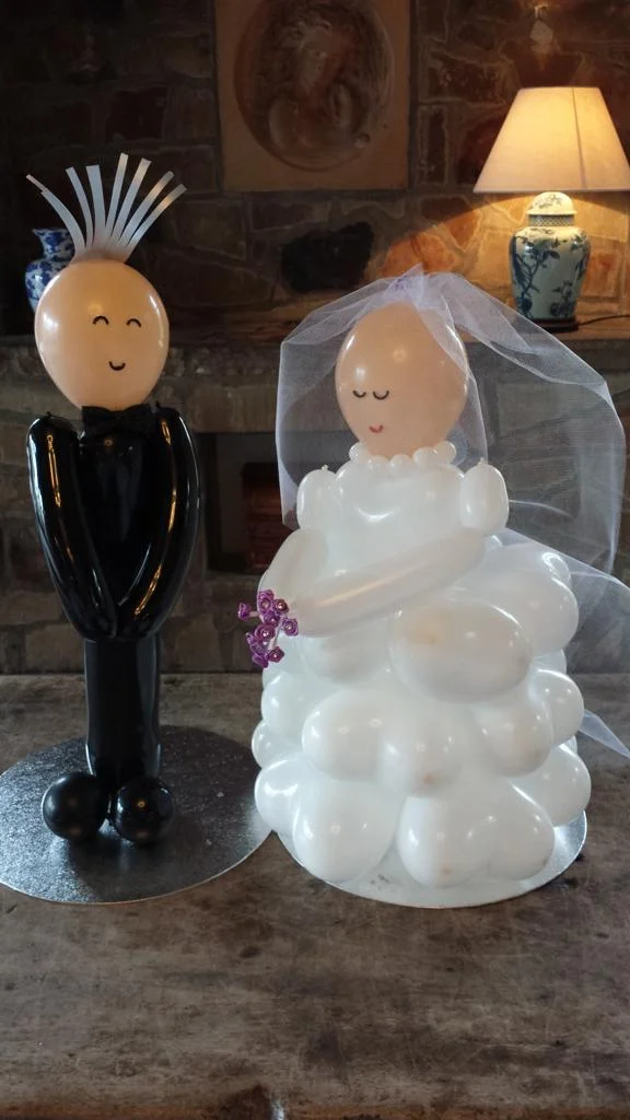 Balloon Bride And Groom Custom Balloon Installation | Brooklyn Balloon