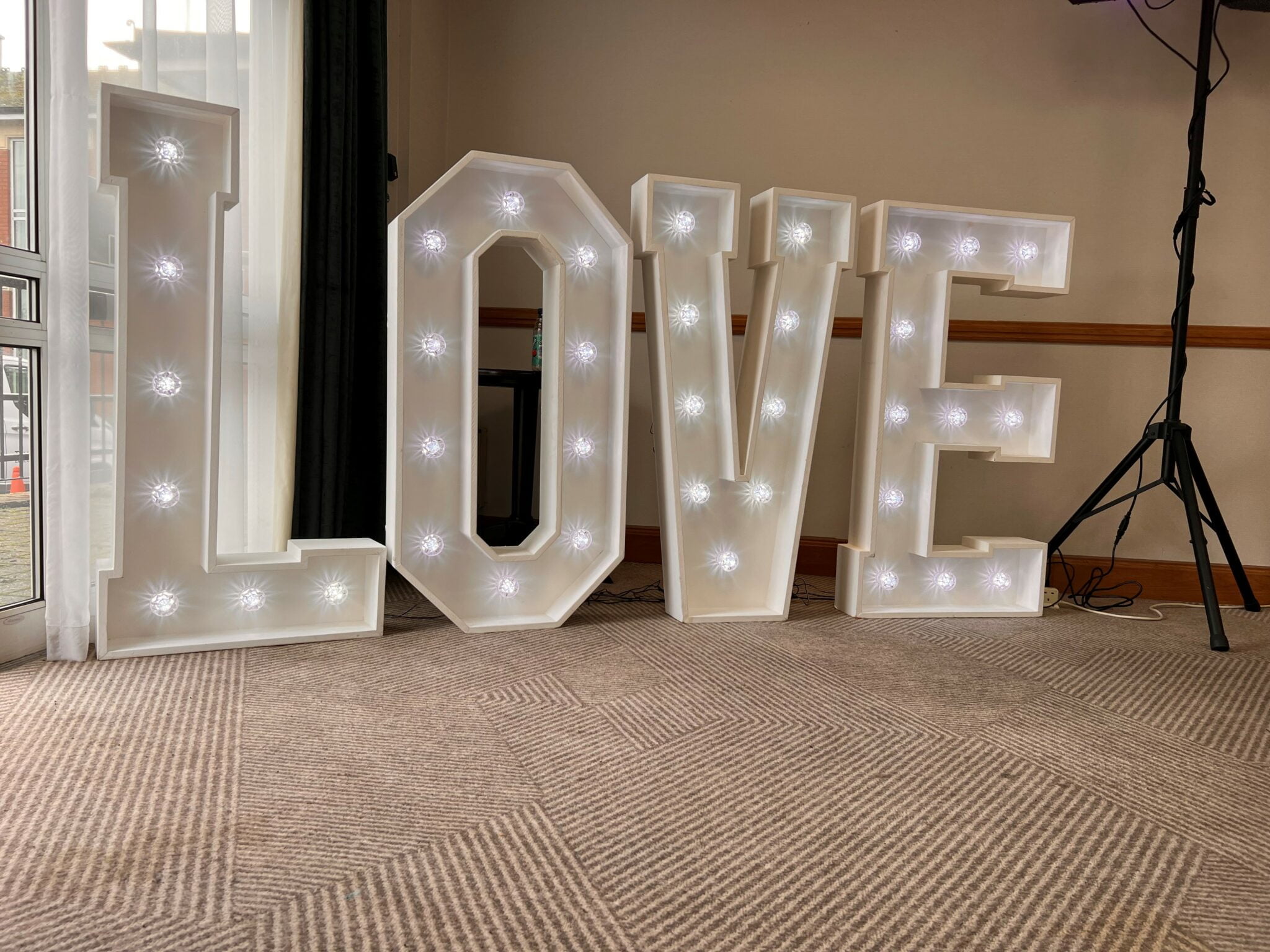 Light Up LED Love Letters – Big Bash Events