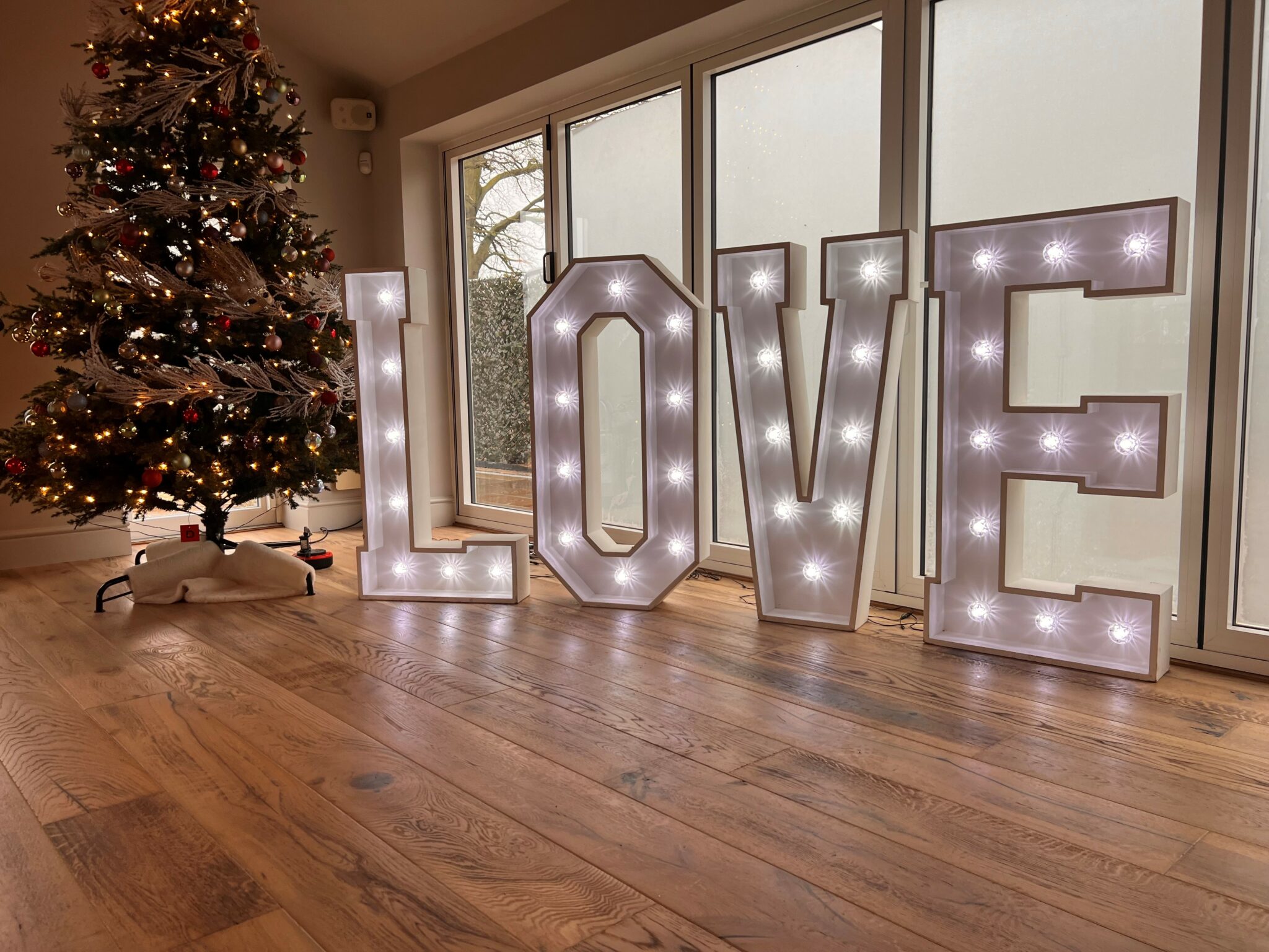 Light Up LED Love Letters – Big Bash Events